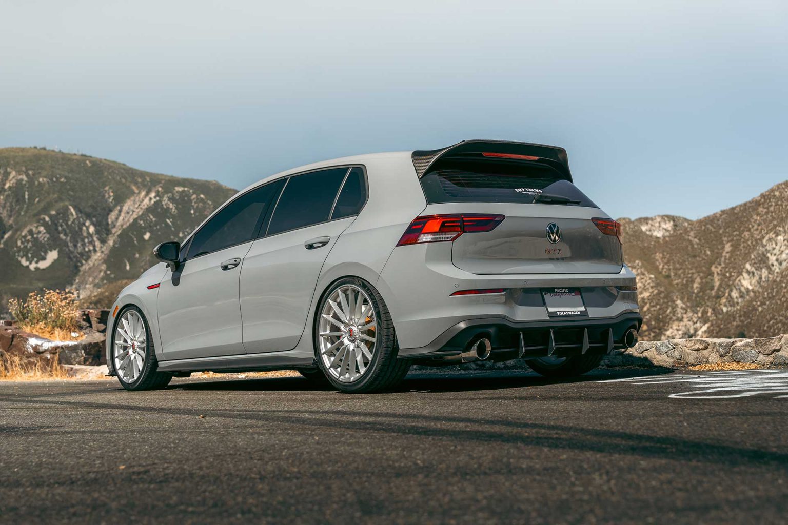 Staggered vs Square Wheels: Pick the Right Setup | Curva Concepts